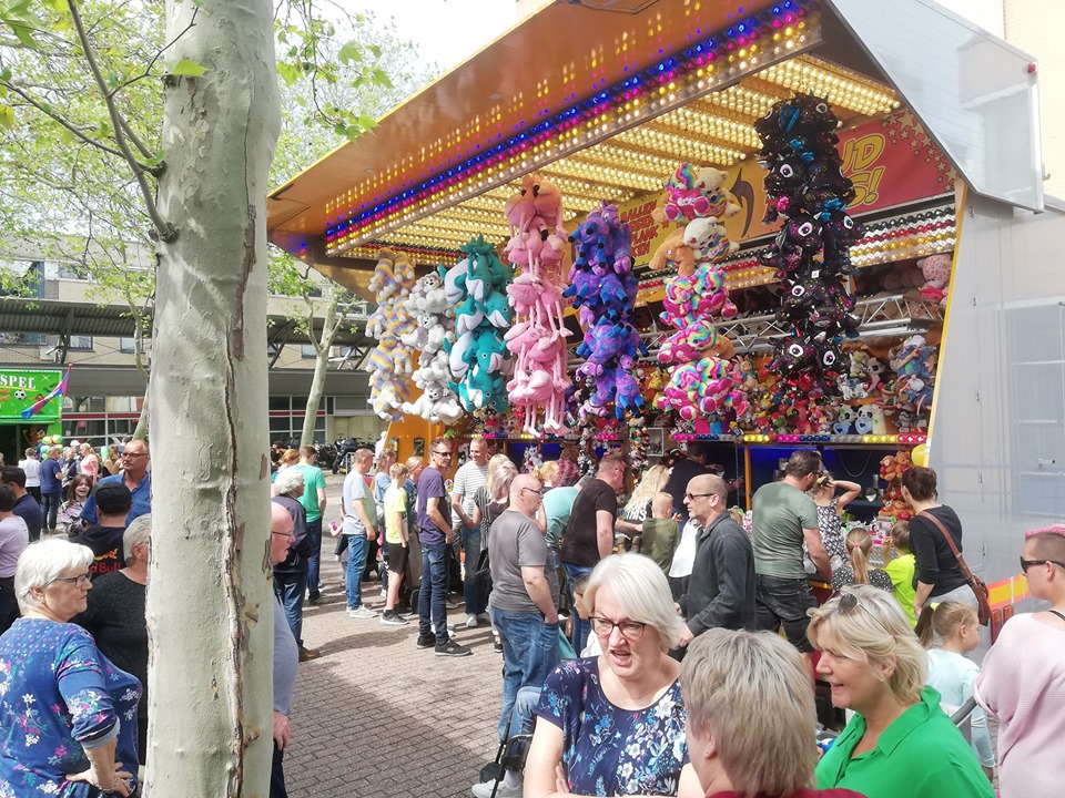 Kermis spellen huren ? Kermisattracties huren doe je bij Fun Factor ...