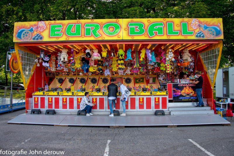 Kermis spellen huren ? Kermisattracties huren doe je bij Fun Factor ...
