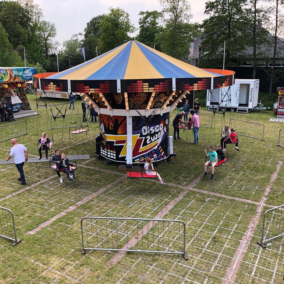 Zweef kermisattractie huren ? I Attractieverhuur Fun factor events